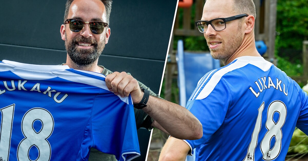 Tien jaar oude Lukaku-shirts plots de hipste van het stadion: “Op eBay ...