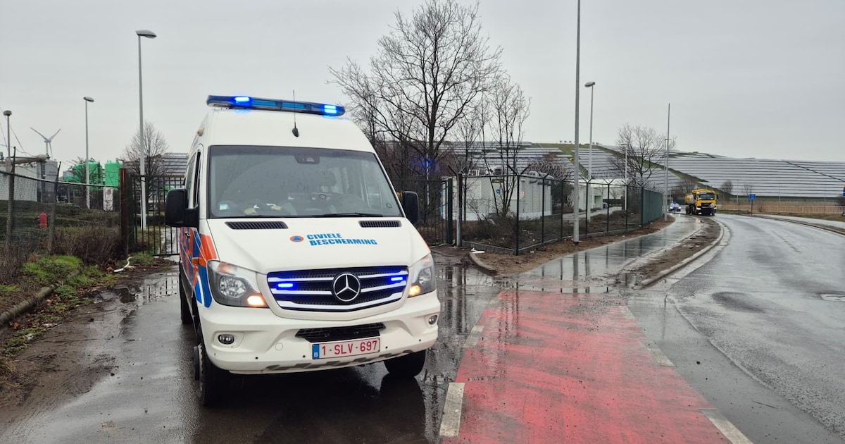 Auto van vermiste persoon gevonden in water in Antwerpen: zoekactie ...