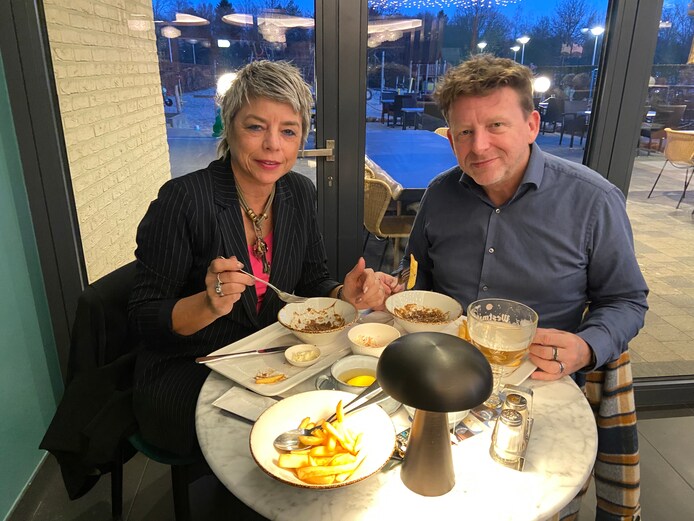 Bij Café Trappisten is 1 maart nog steeds nationale stoofvlees-frietdag ...