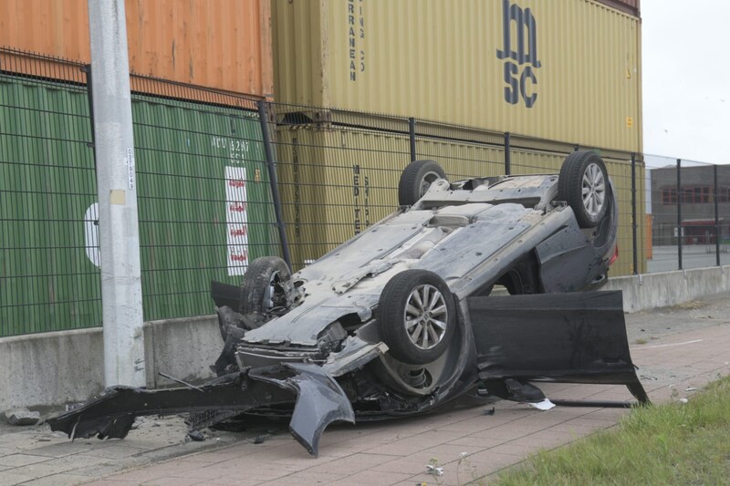 Ongeval in Luithagen-haven ter hoogte van Katoen Natie: twee ...