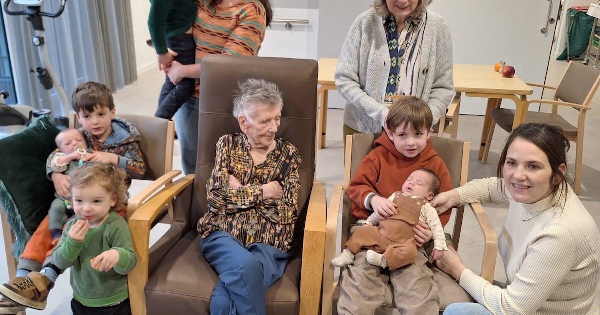 Jeanne (98) is stammoeder van een opmerkelijk dubbel viergeslacht ...