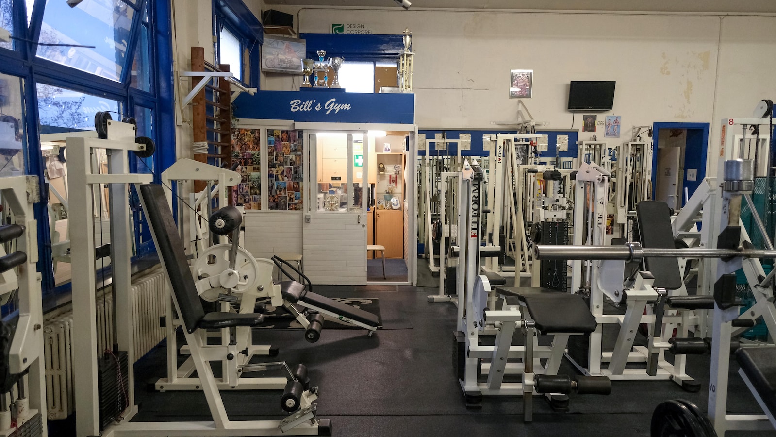 Ex-wereldkampioen Bill (84) stopt na 56 jaar met fitnesscentrum: “Ik ...