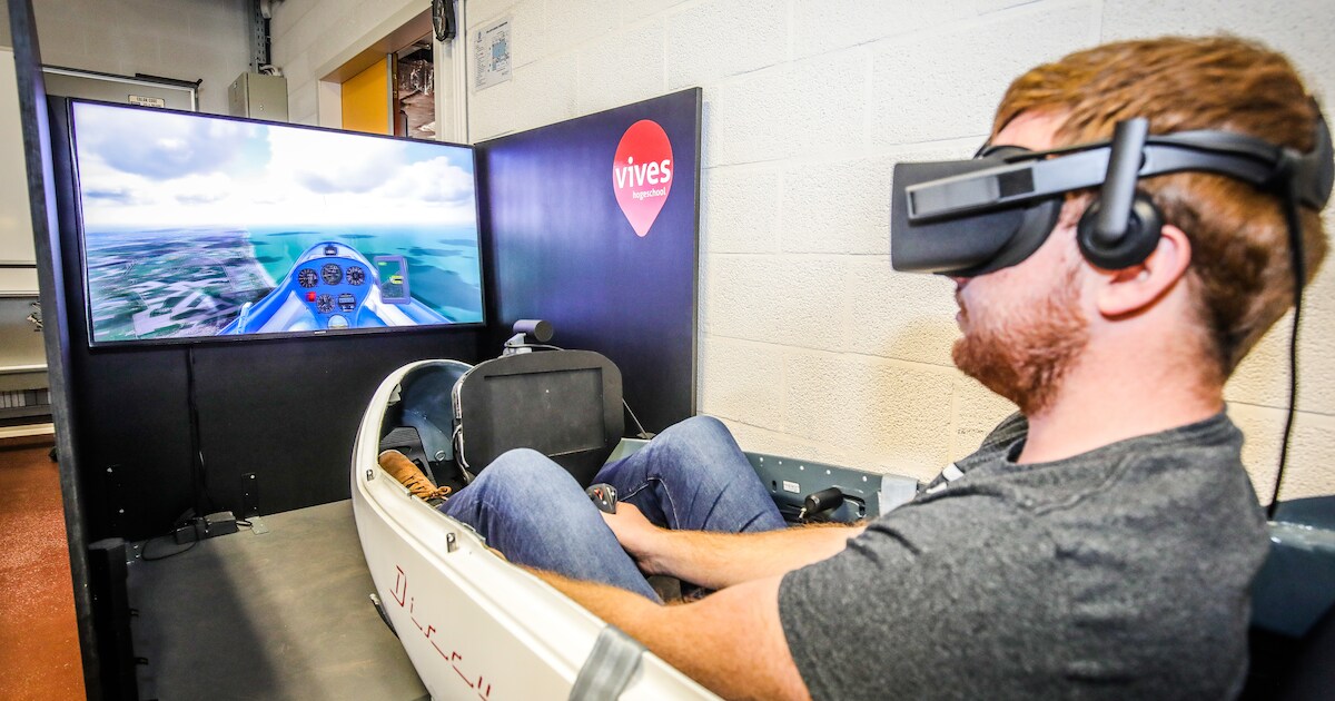 Studenten en docenten bouwen zelf virtual reality-zweefsimulator ...
