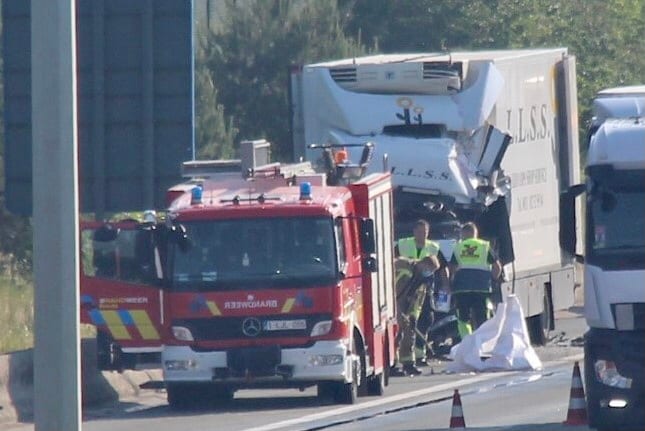 Verkeershinder op E19 in Sint-Job na ongeval | Foto | hln.be