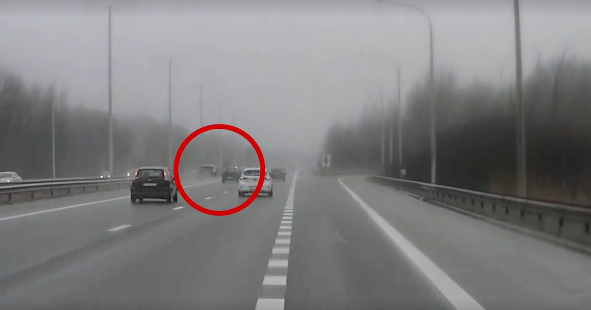 KIJK. Dashcambeelden tonen hoe bestuurders gevaarlijk inhalen op E314 in Limburg | Heusden ...