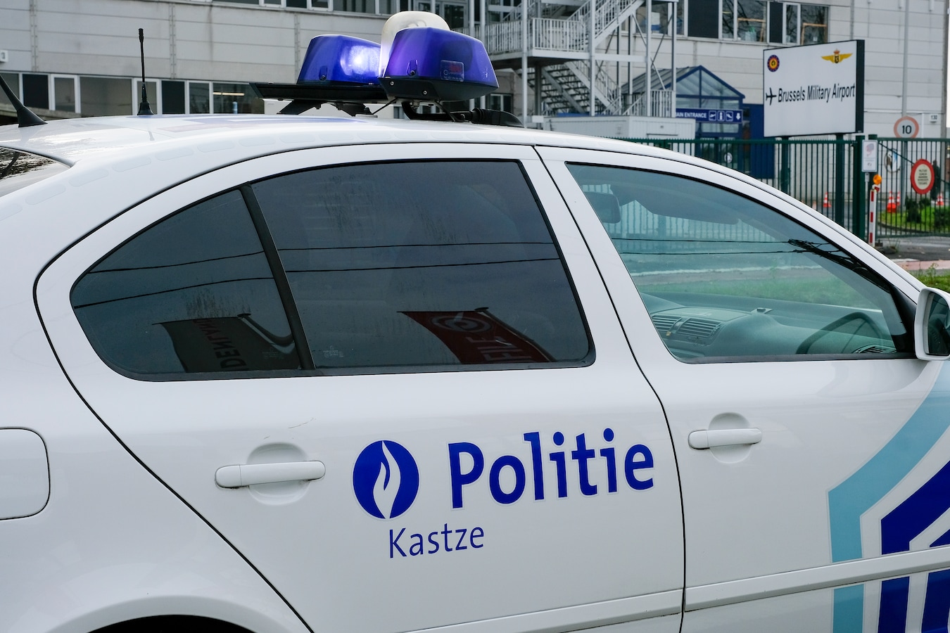 Politie neemt vijf rijbewijzen af en vernietigt twee e-steps bij ...