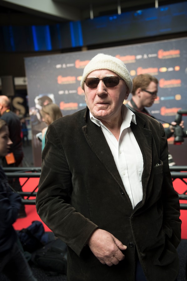 'Thuis’-acteur Raf Jansen stelt vriendin voor op première ‘Sinterklaas ...