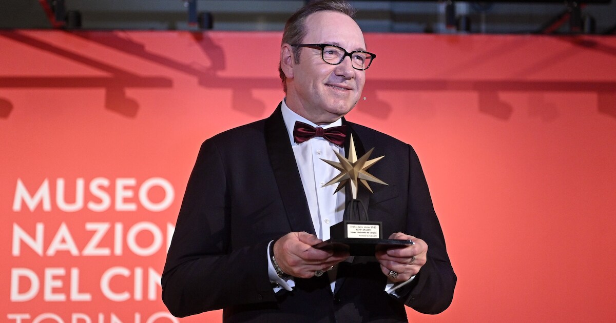 In ongenade gevallen Kevin Spacey geeft eerste speech in jaren ...
