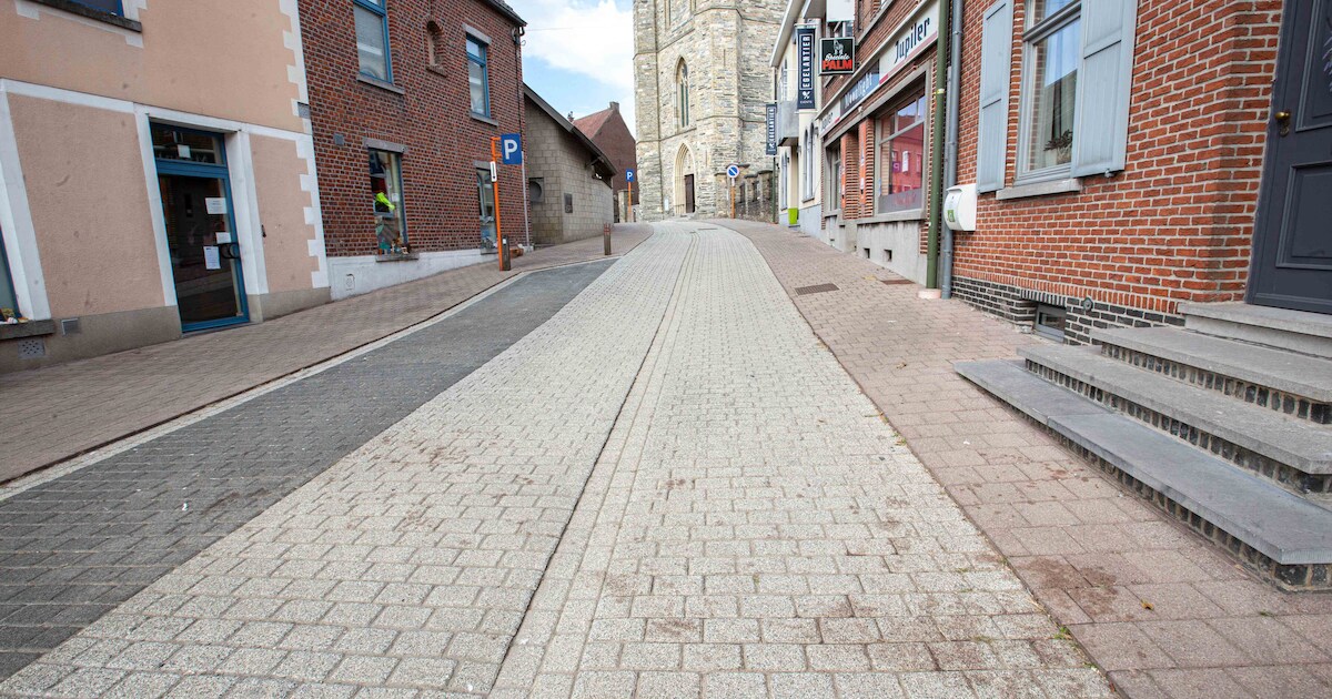Winkeluitbater (50) tegen de grond geslagen, daders nog op de vlucht ...