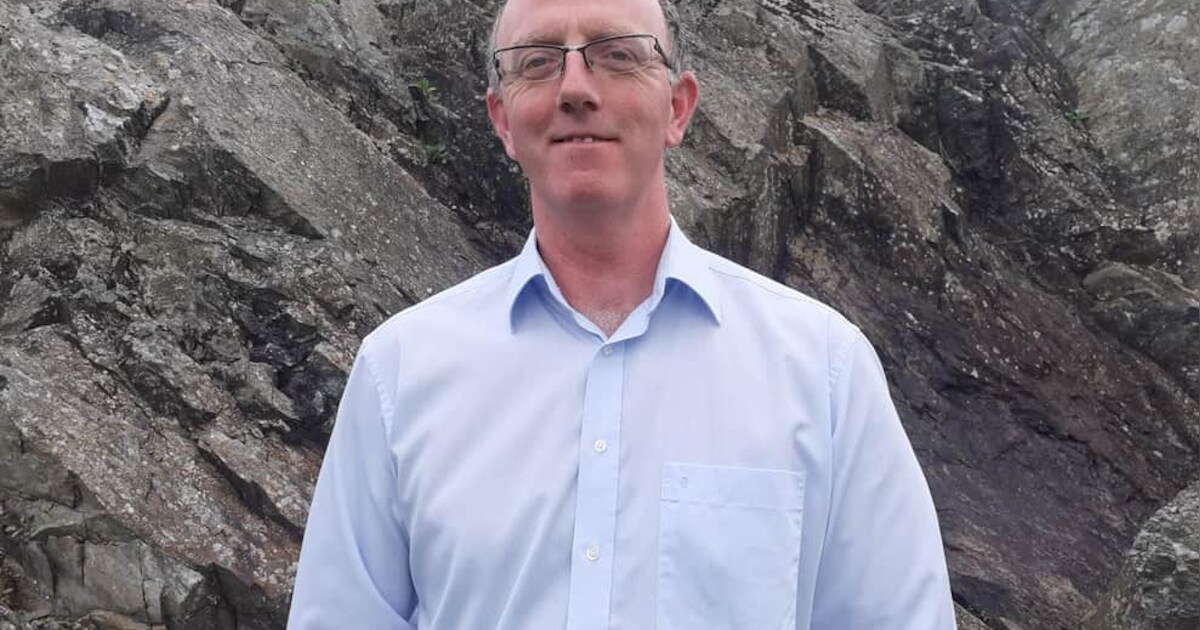 Storm Ciarán werd vernoemd naar... Noord-Ierse ambtenaar | Buitenland ...