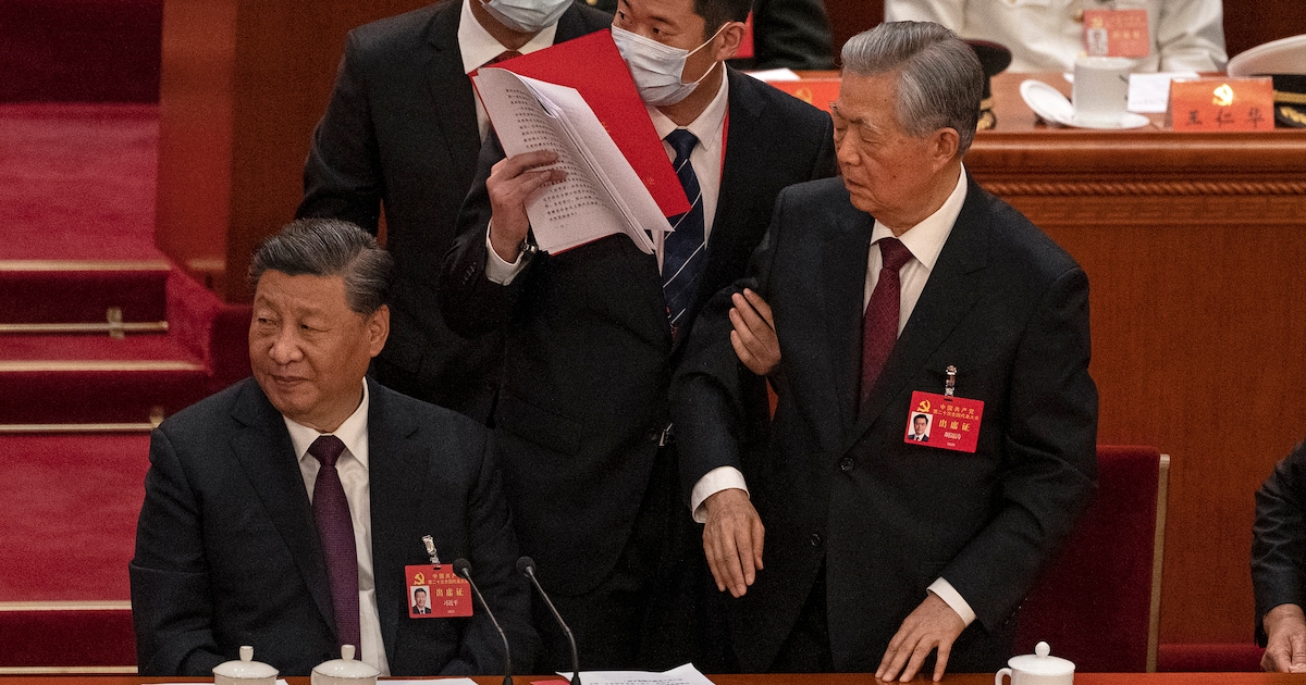 Chinese ex-president Hu Jintao na mysterieuze exit op congres opnieuw ...