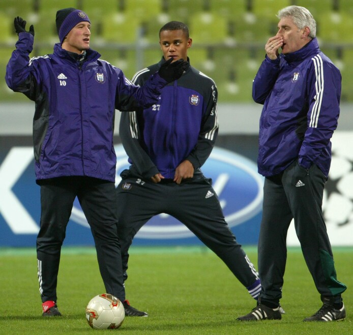 “Coach, ik heb drie wekkers”: toen Vincent Kompany precies 20 jaar ...