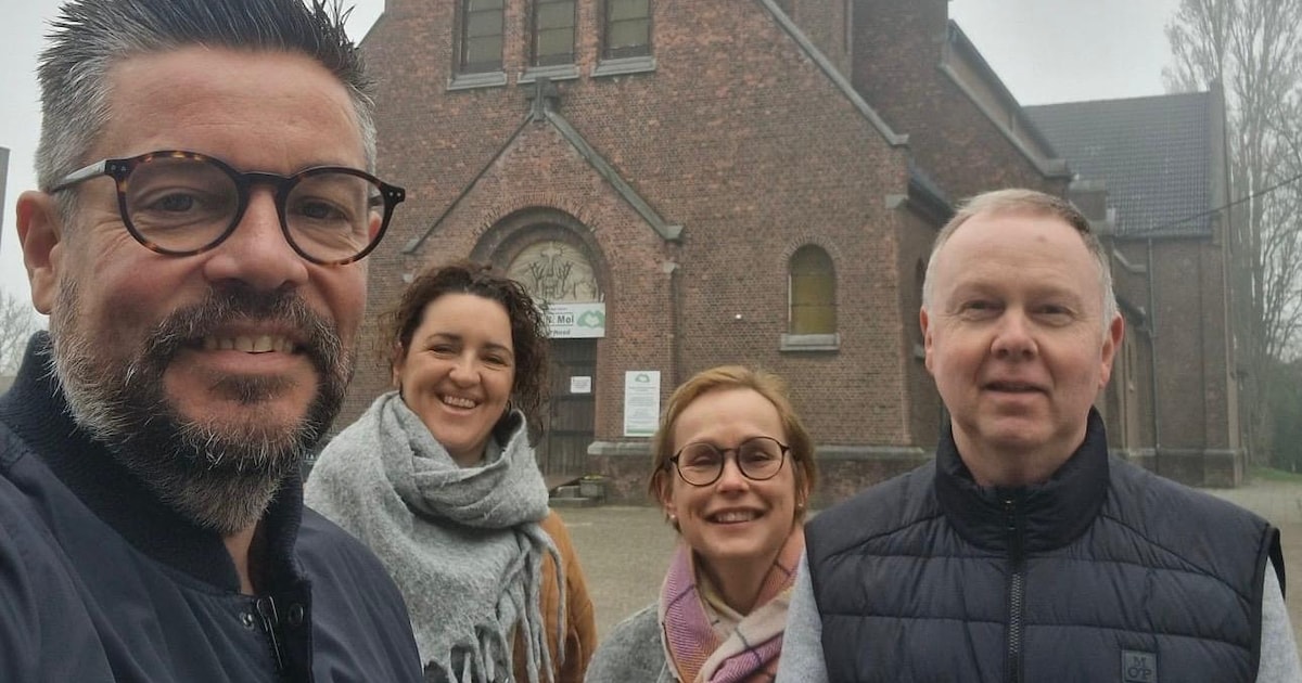 Dorpsbewoners organiseren nieuwe rommelmarkt in Achterbos: “We willen ...