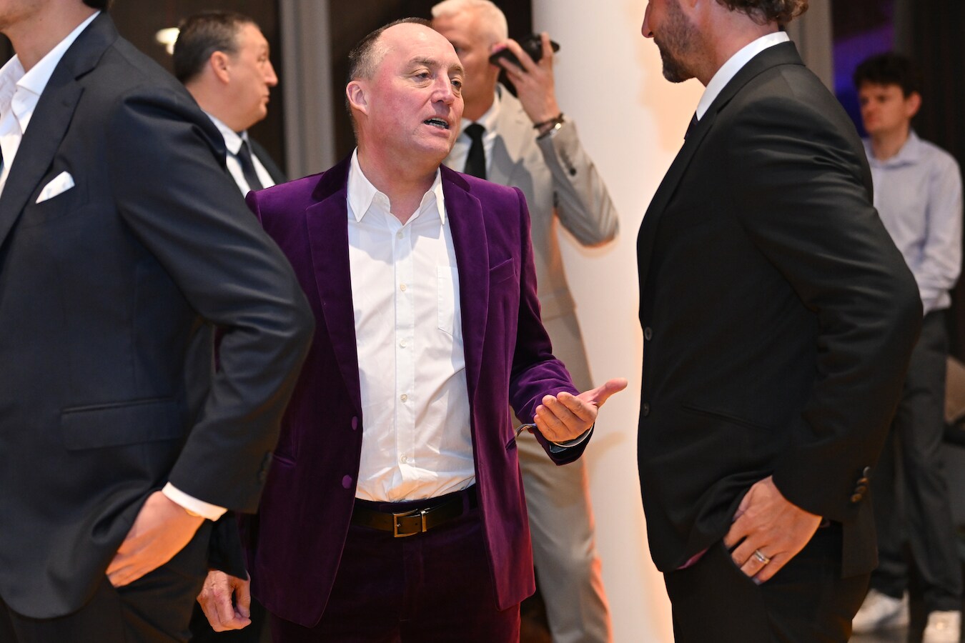 IN BEELD. Wesley Sonck en Virginie, Erik Van Looy en nog vele anderen ...