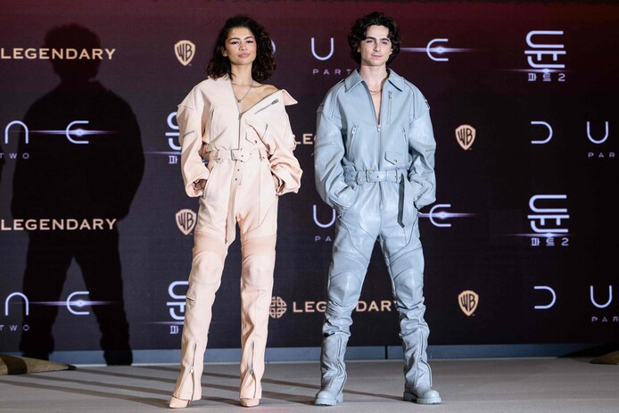 IN BEELD. Zendaya en Timothée Chalamet schitteren in matching outfits op première ‘Dune: Part ...