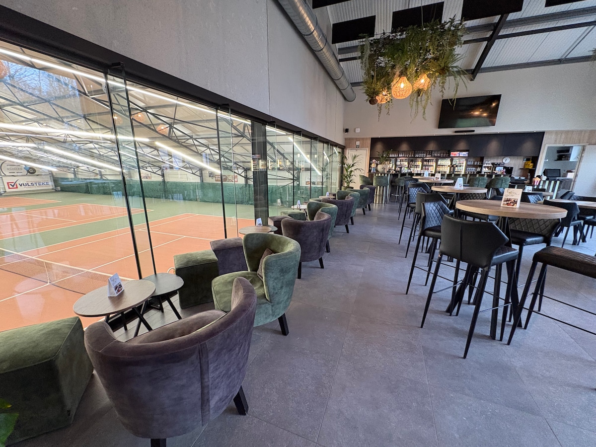 Sportbar in Nieuwpoort omgetoverd tot ‘Bal Social’ door nieuwe ...