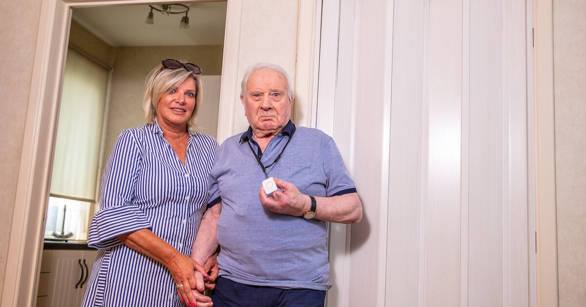 ‘Jane’ is de huiskamerspion voor alleenstaande senioren: “Soms is er ...