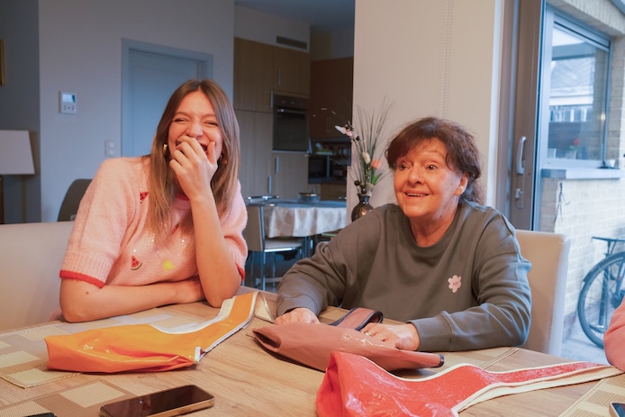 ‘Moeke Rita’ is een hit op sociale media dankzij kleindochter Shauni ...