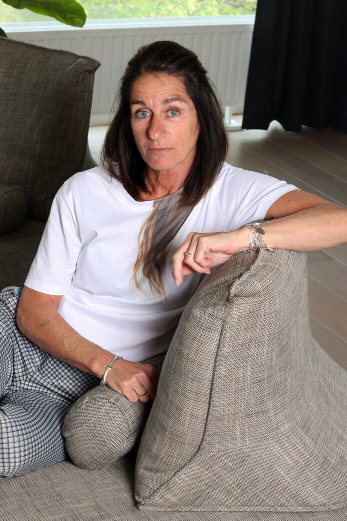 BINNENKIJKEN. Weduwe van Pieter Aspe zet zijn Penthouse te koop: “Ik loop hier de muren op” | BV ...