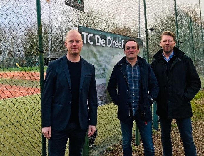 Toekomst tennisclub De Dreef hangt aan zijden draadje: kerkfabriek wil ...