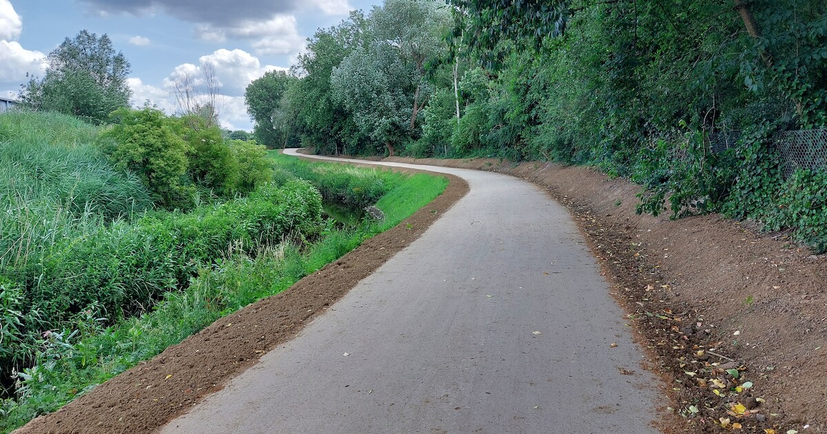 Nieuwe fietspad langs Bovenvliet wordt verder vergroend | Schelle | HLN.be