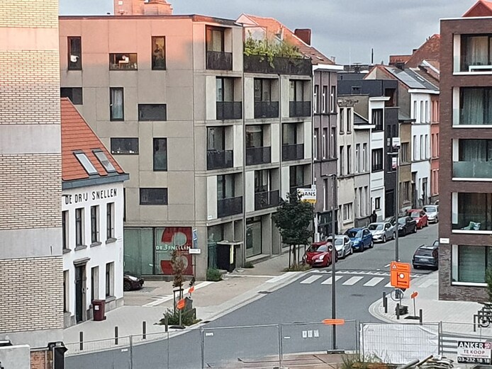 Elektrische step ontploft in woning in Antwerpen Noord | Antwerpen | hln.be