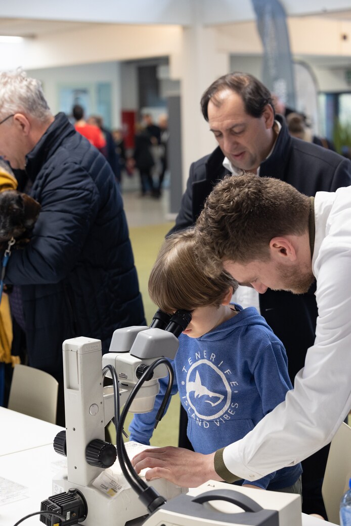 IN BEELD: Mooi volk op Dag van de Wetenschap | Hasselt | hln.be