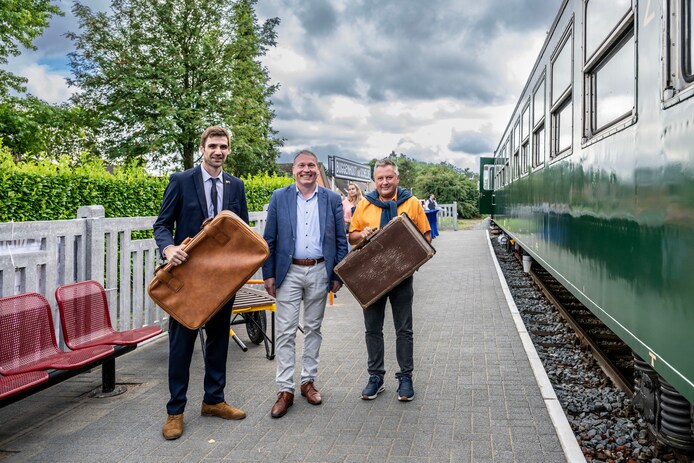 Stoomtrein houdt voortaan ook halt aan de Briel: “Perron Buggenhout a/d ...