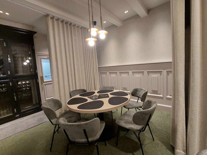 NET OPEN. Hippe metamorfose voor Restaurant en Bar Petrouska: "Klanten ...