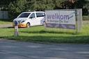 Na problemen met inklimmers: extra omheining en massale politie-inzet ...