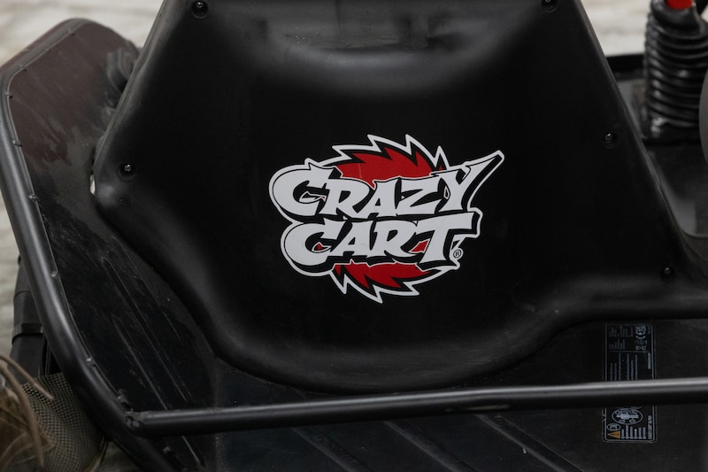Driften zonder remmen bij Crazy Karting in Peer: “Onze oudste rijder ...