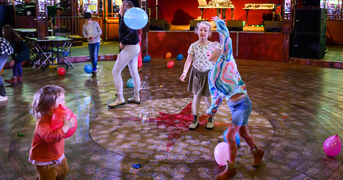 Kinderdisco op Zoerselkermis: “Onze liefde is een waterval!” | Regio ...