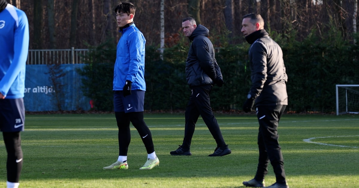 KIJK. Nicky Hayen leidt eerste training als coach van Racing Genk ...