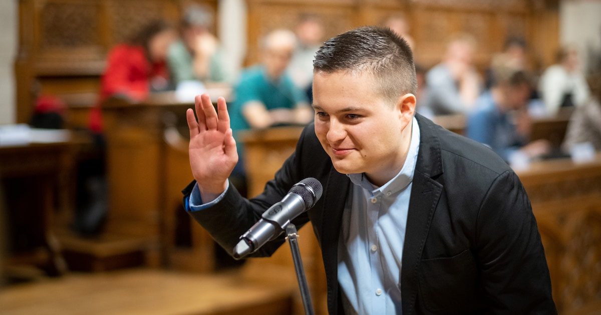 Gemeenteraadslid Kenzo Van den Bosch verlaat Vlaams belang: “Ik word ...