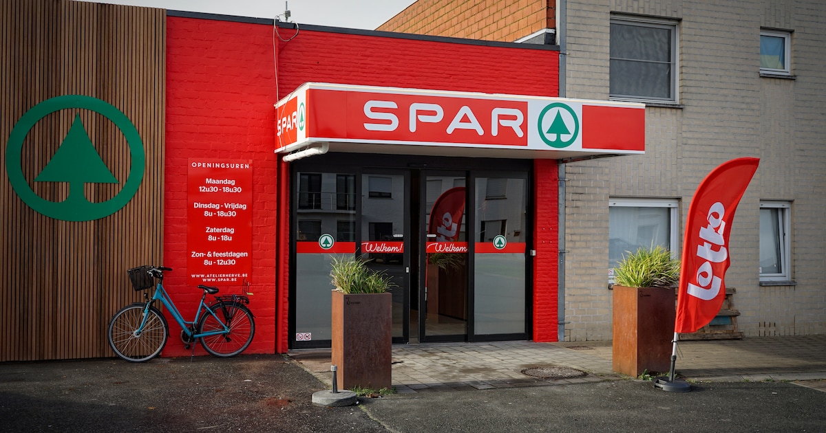 SPAR opnieuw open voor het publiek: “De beenhouwerij bleef behouden!” | Ledegem | hln.be