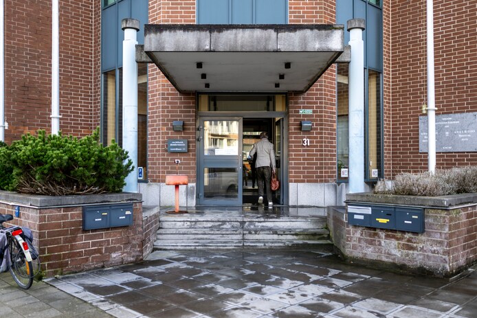 Politierechter stuurt beklaagde naar deskundige na gevaarlijk rijgedrag ...