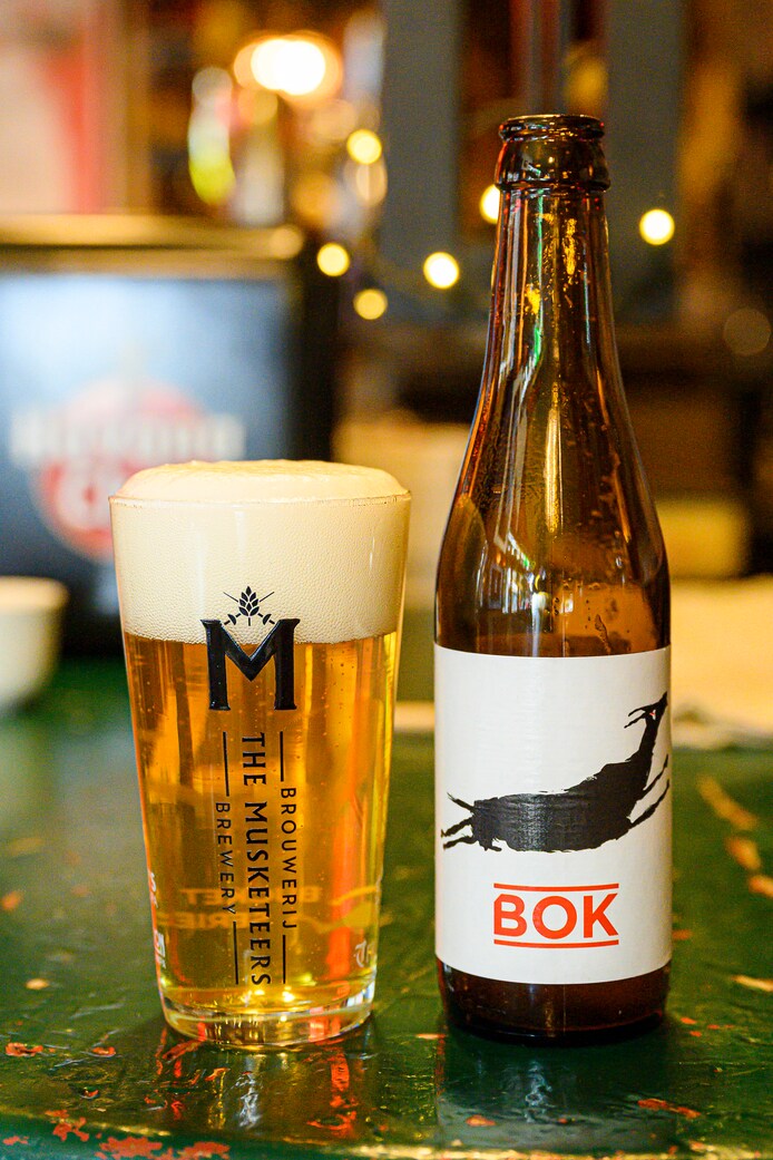 “Al tien jaar zweet en bier tot op het plafond”: muziekcafé Cabron ...