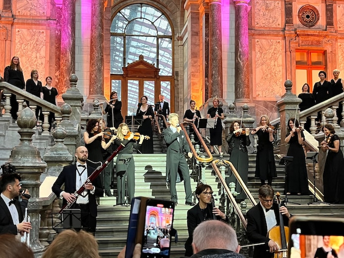 Helmut Lotti kondigt jubileumconcert ‘Helmut Goes Classic’ aan met ...