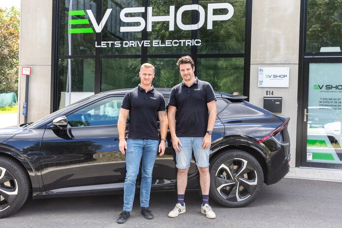 Gino richt EV-Shop op: “Sneller elektrische wagens leveren” | Dendermonde | hln.be