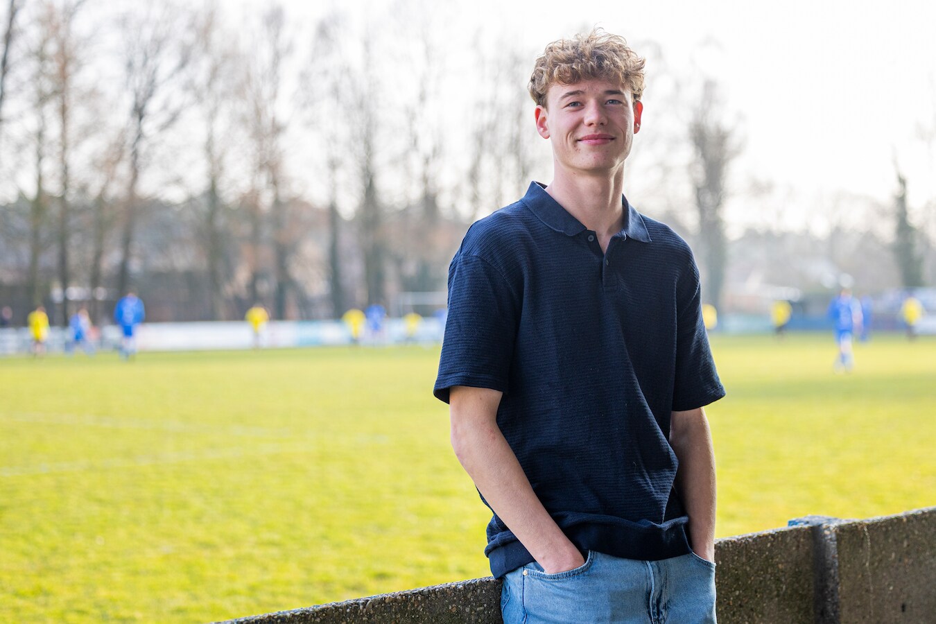 Daan (18) kon gratis beginnen bij zijn jeugdclub. Nu is hij prof bij ...