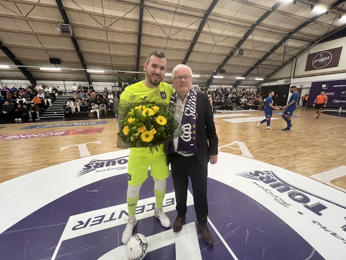 Dilemma voor Gil De Kerf: heeft hij met Malle gewonnen tegen RSCA ...