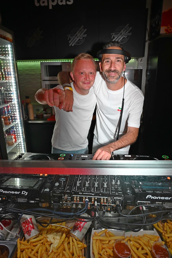 KIJK. Eerste ‘Frietkot Rave’ in Blankenberge meteen groot succes ...