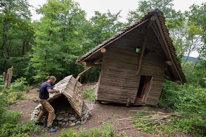 Onze reporter trok naar de ‘klifhanger’ van Dinant, die na zijn ...