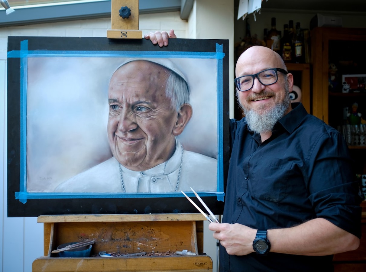 Tom (51) uit Ronse verrast de paus in het Vaticaan met zelfgemaakt ...