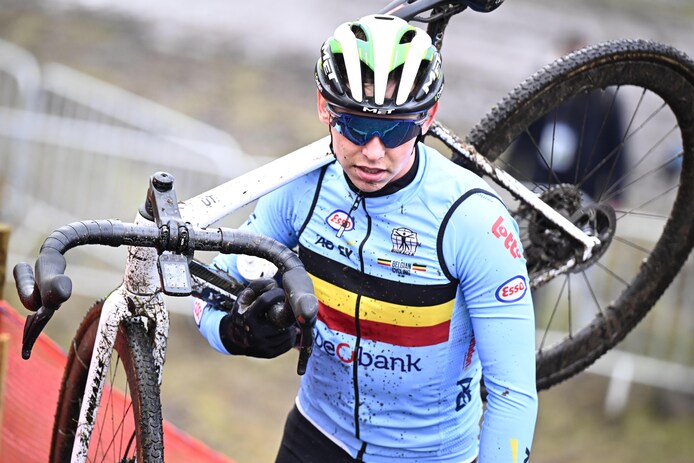 Aaron Dockx rijdt zaterdag WK veldrijden voor beloften: “Een goed resultaat kan mijn seizoen ...