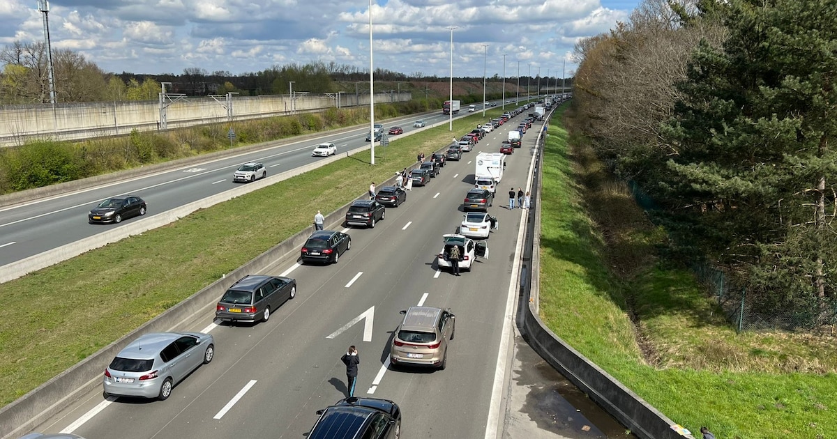 Kwartier file op E19 richting Antwerpen door ongeval ter hoogte van ...
