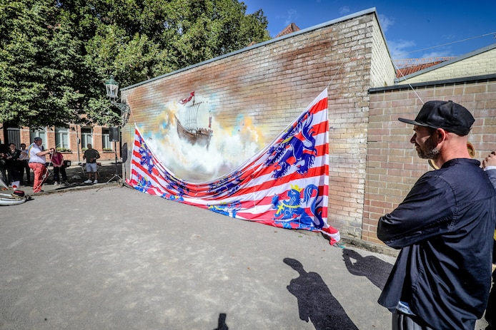 Jamz Jamezon zorgt voor muurschildering in Sint-Gillis: “Blijvend ...