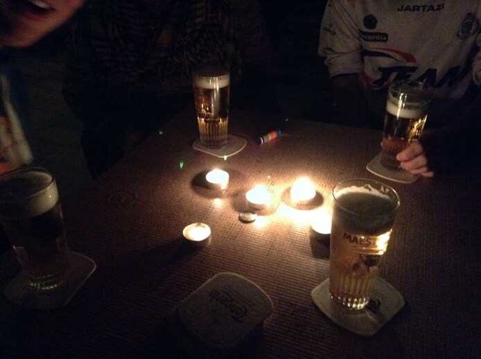 Vriendengroep uit Lokeren op zoek naar nieuw stamcafé nu laatste bruine ...