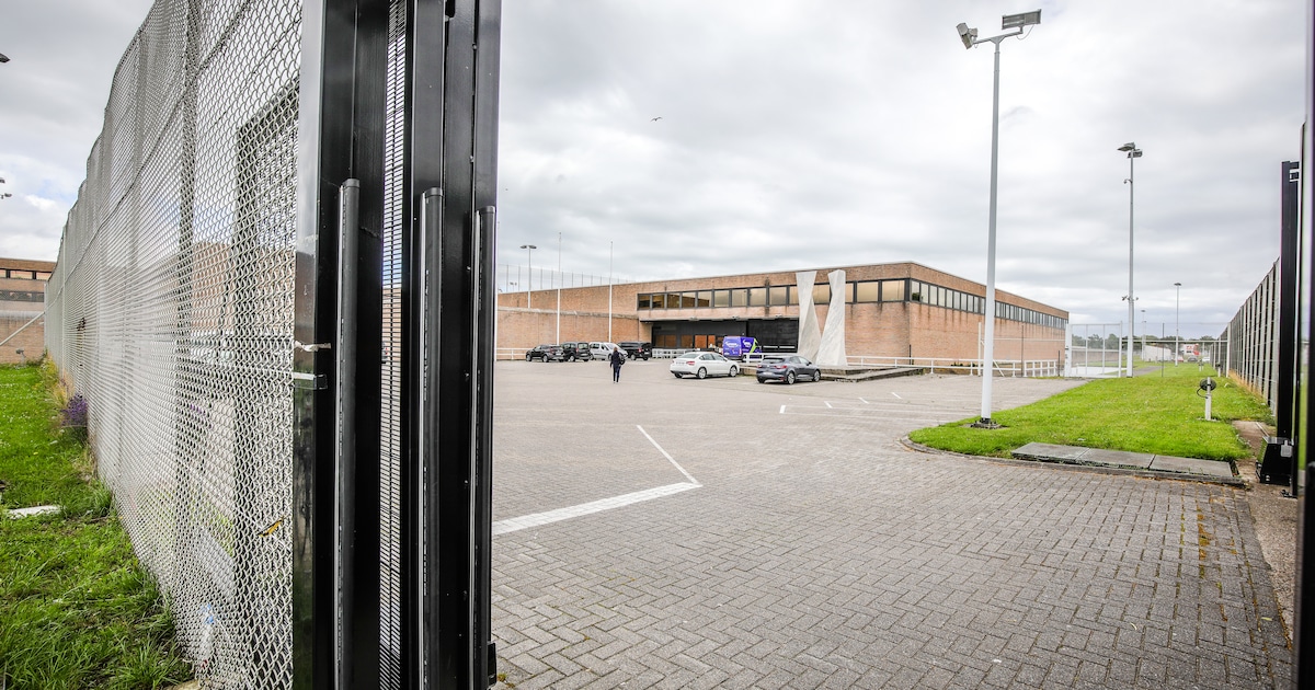 Gedetineerde riskeert 5 maanden cel voor slagen aan twee cipiers: “Eén van hen werd gebeten ...