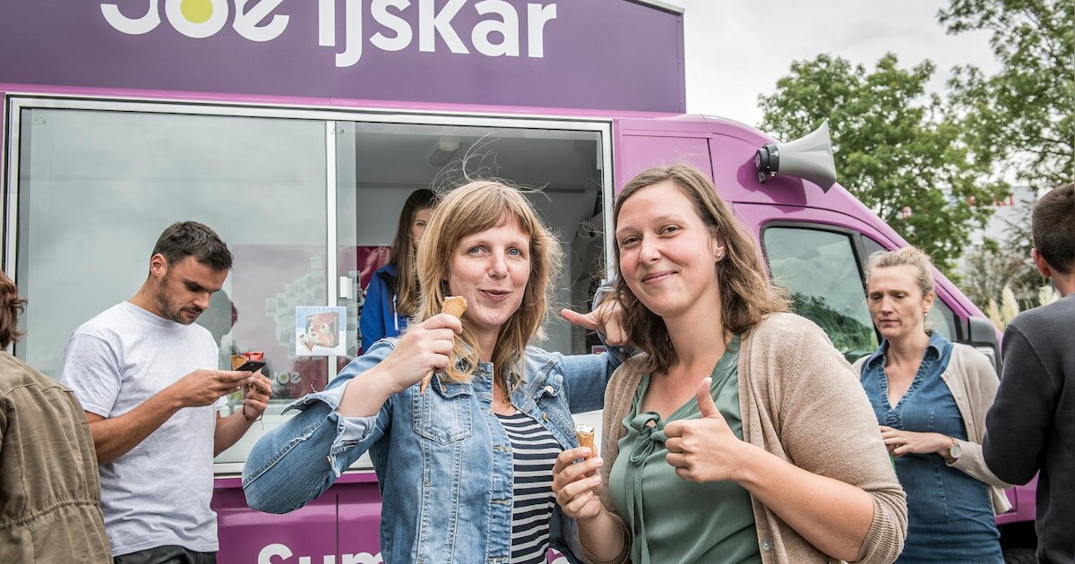 Radiozender Joe trakteert streekgenoten op ijsjes | Izegem | HLN.be